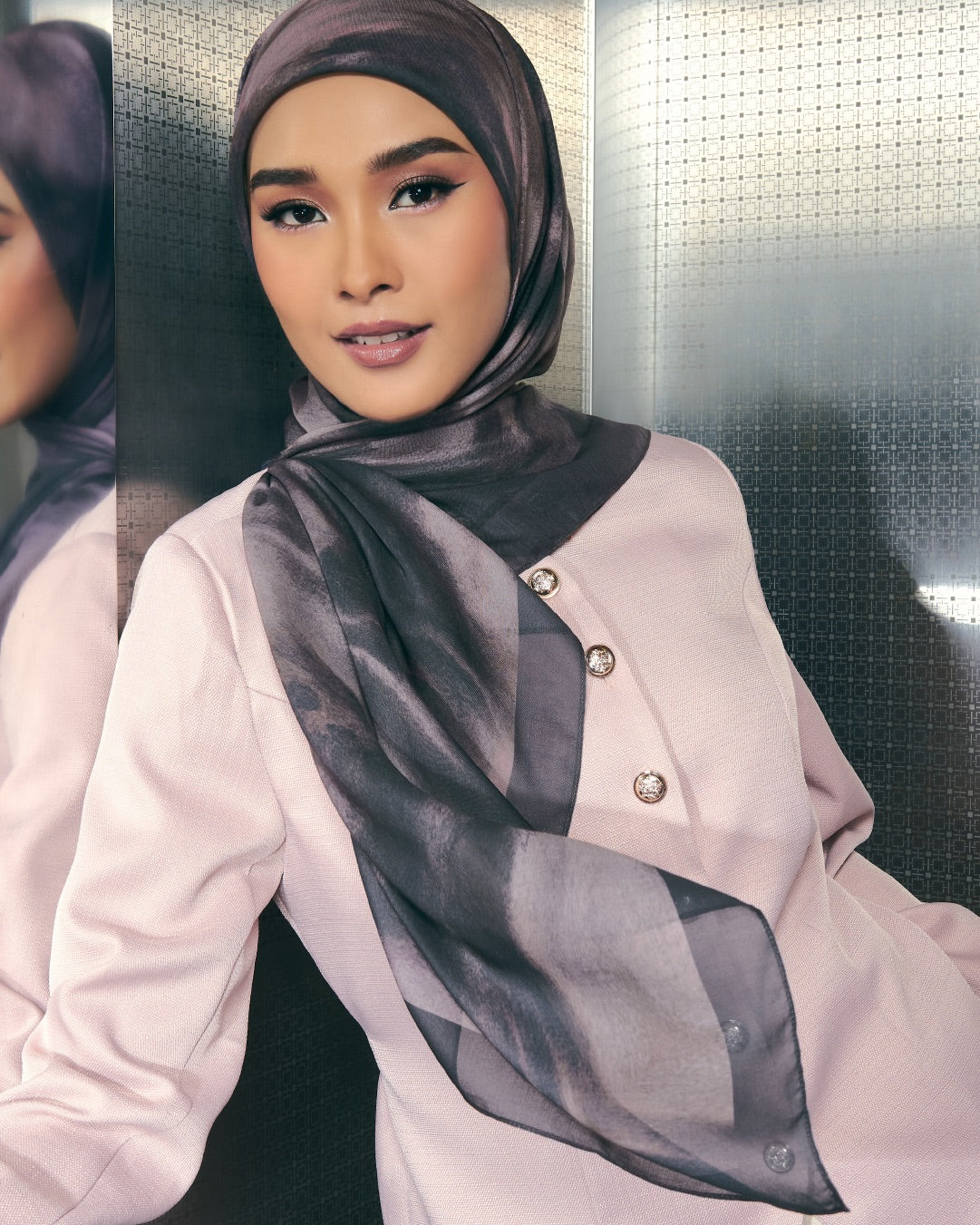 AZ AURELIA SQUARE AQUILA