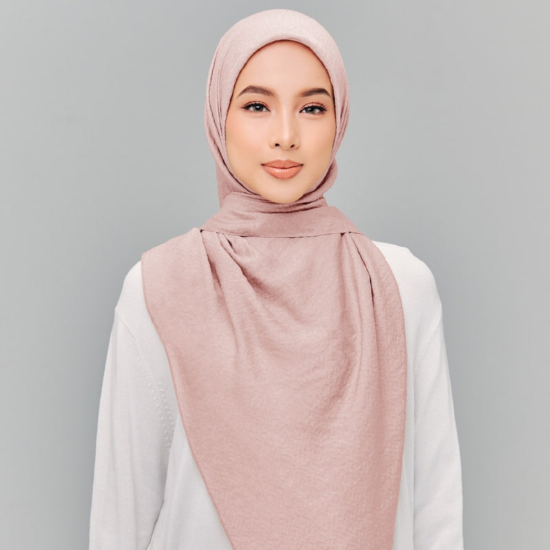 AZ ILLY SQ MISTY ROSE